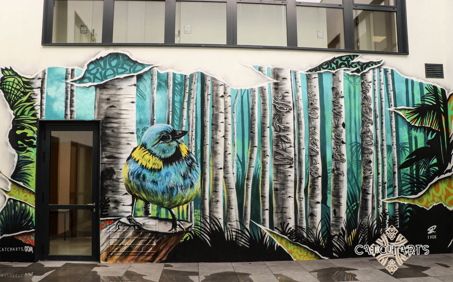 Cette fresque du CESI lie la nature et les sciences